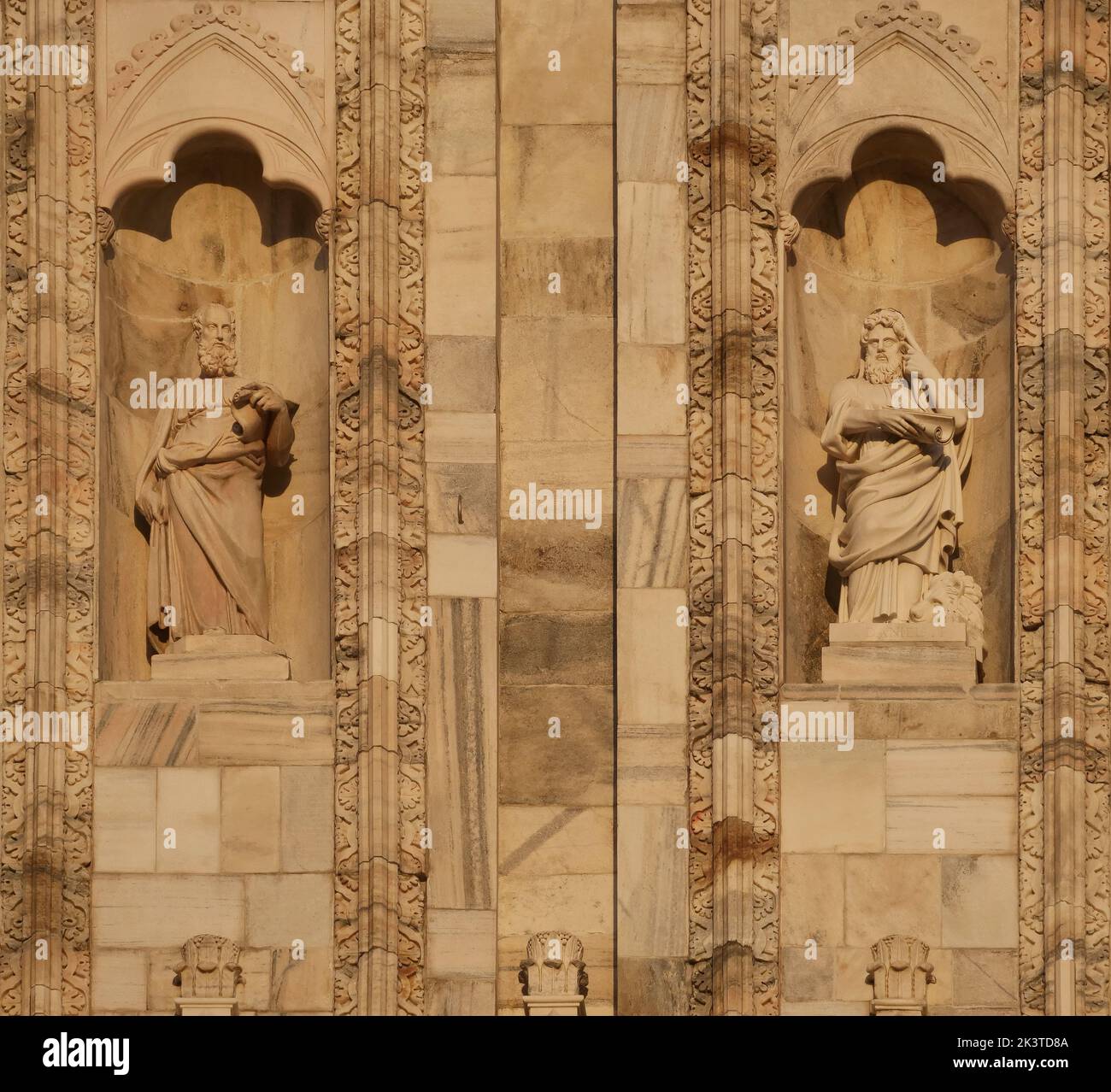 Sculptures on Milano dome, Lombardy, Italy Stock Photo - Alamy