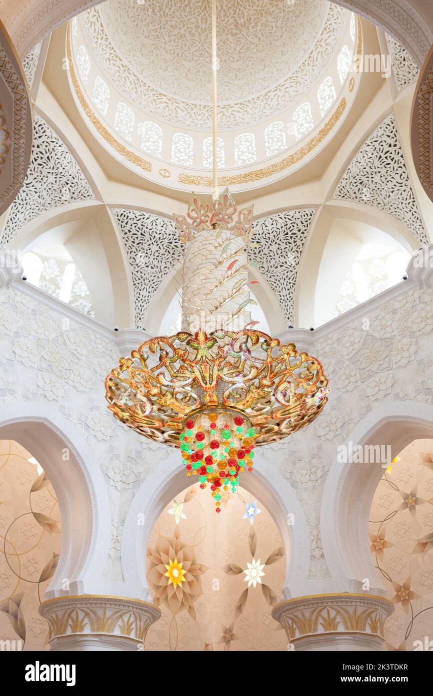 Sheikh Zayed Grand Mosque, Abu Dhabi, UAE Stock Photo - Alamy