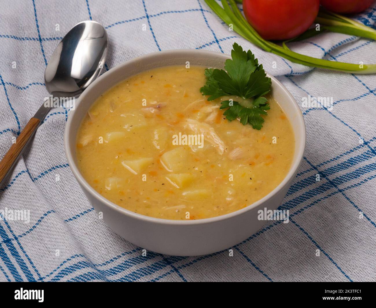 tasty mashed pea soup with chicken and vegetables Stock Photo - Alamy