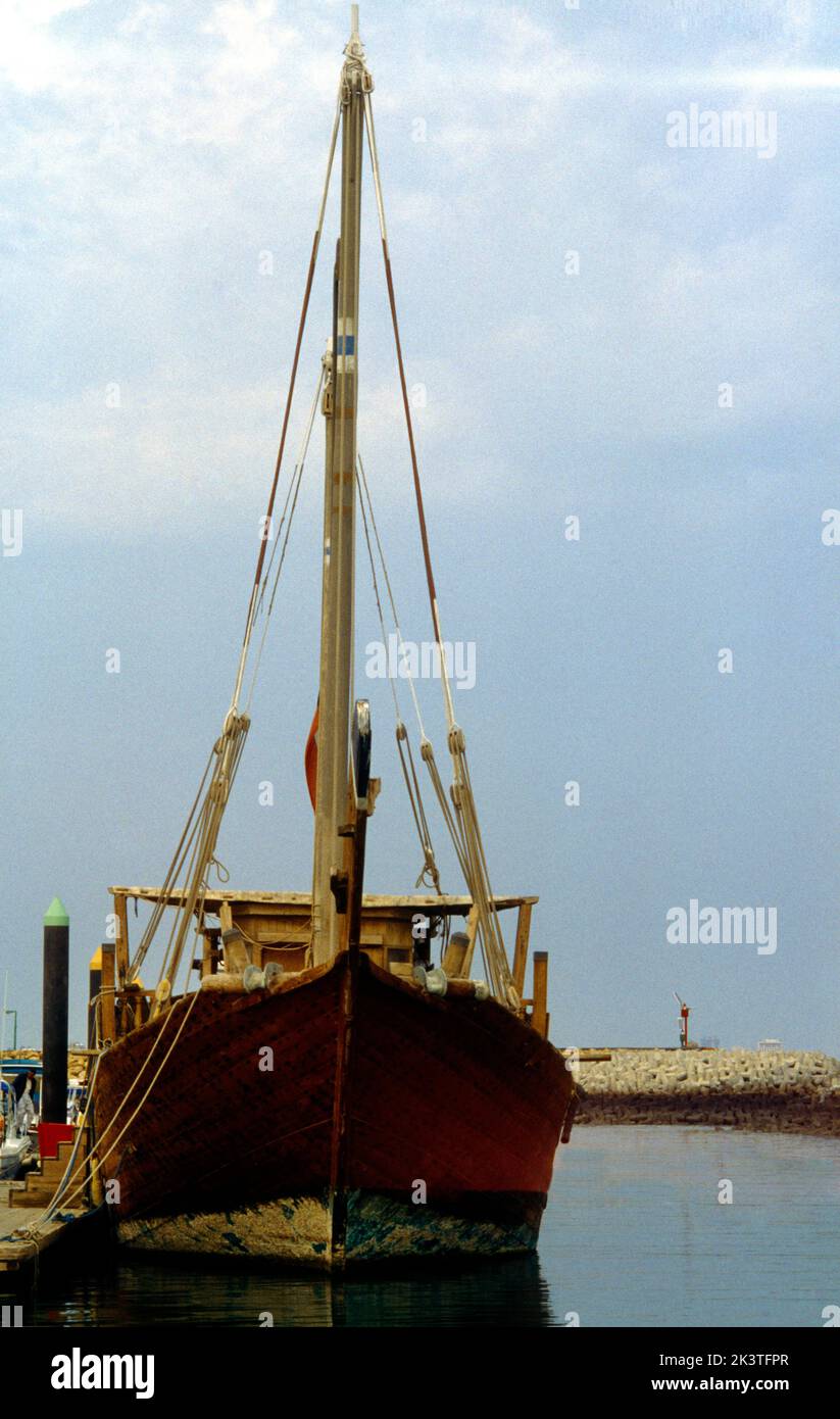 Kuwait dhow hi-res stock photography and images - Alamy