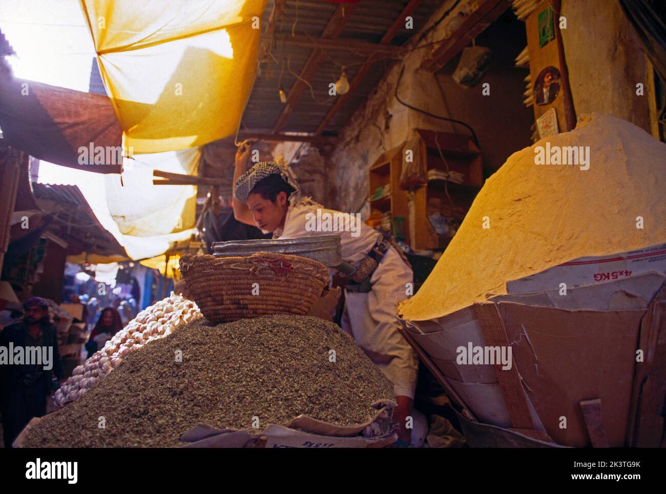 Grain market yemen hi-res stock photography and images - Alamy