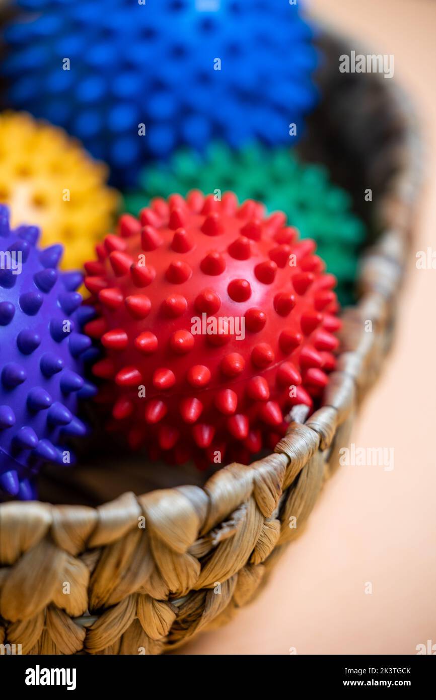 Spikey legs hi-res stock photography and images - Alamy