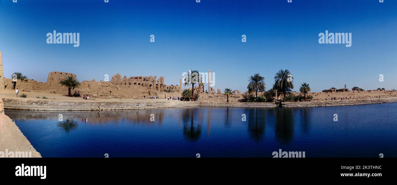 Karnak Egypt Sacred Lake & Temple Of Tuthmosis Iii Stock Photo - Alamy