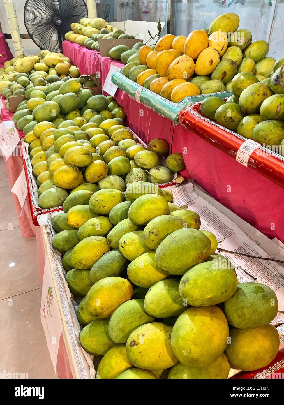 Mango market bangladesh hi-res stock photography and images - Alamy