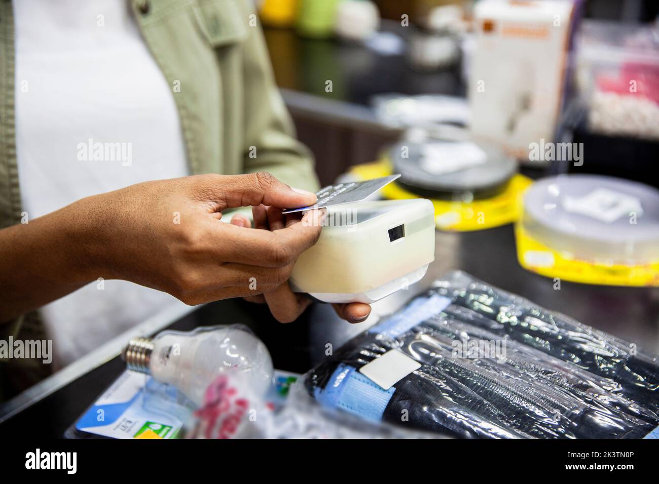 Image processing and hardware hi-res stock photography and images - Alamy