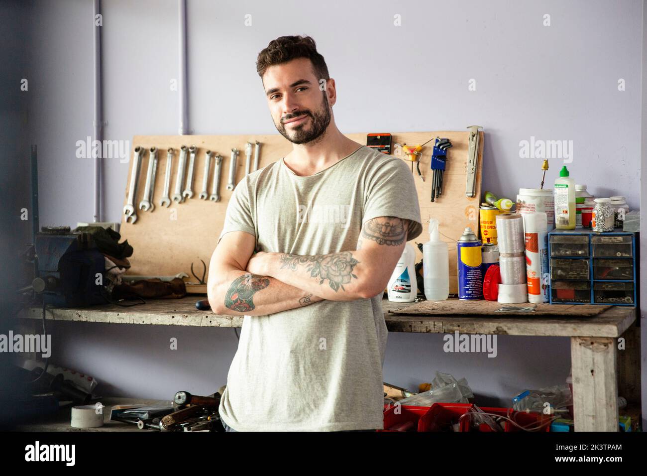 Male young adults only hi-res stock photography and images - Alamy