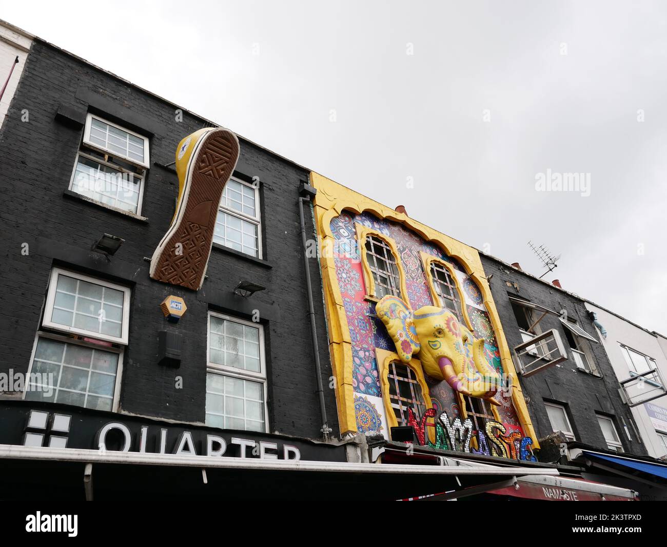 Camden town shops hi-res stock photography and images - Alamy