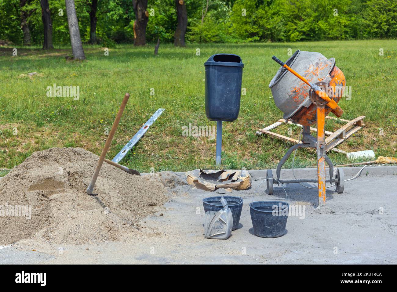 Europe cement mixer hi-res stock photography and images - Alamy