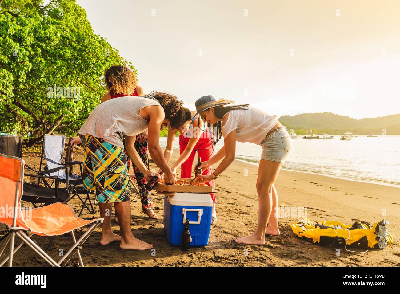 Group people enjoying box hi-res stock photography and images - Alamy