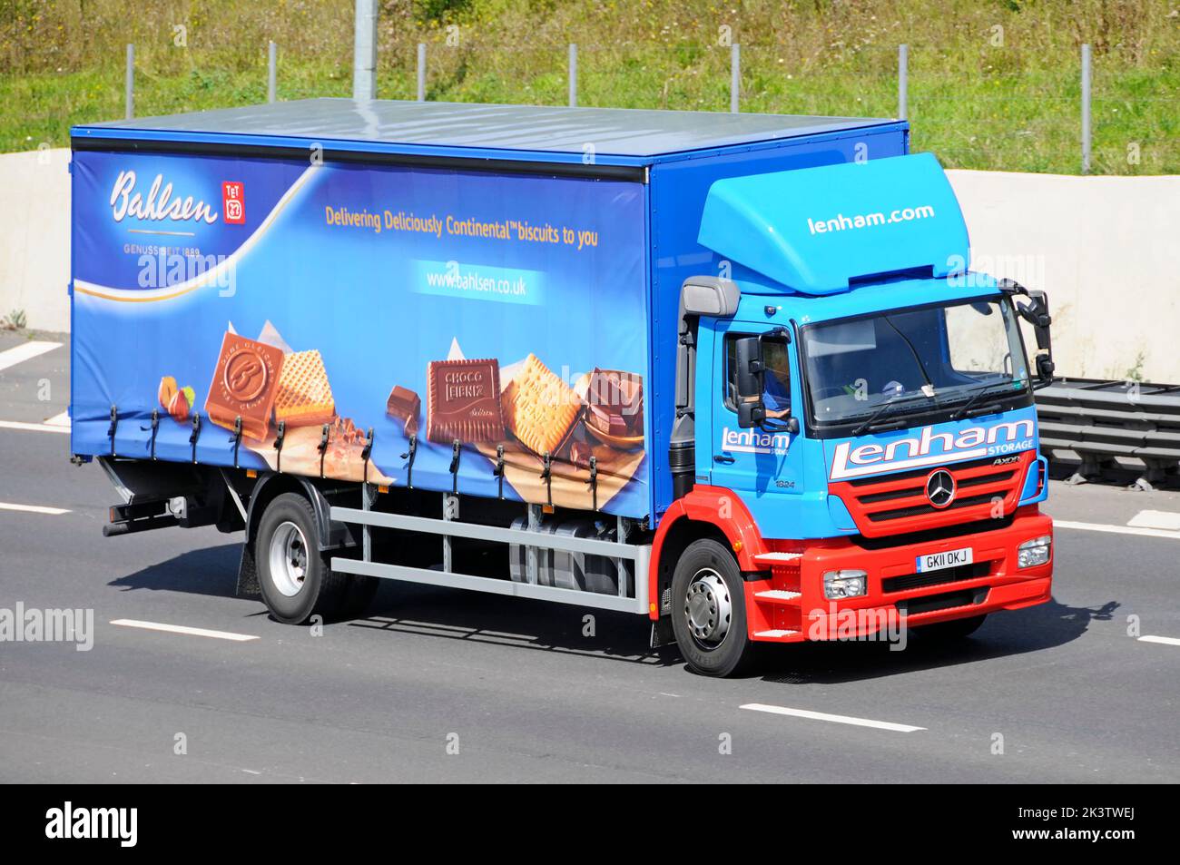Side folding curtain hi-res stock photography and images - Alamy