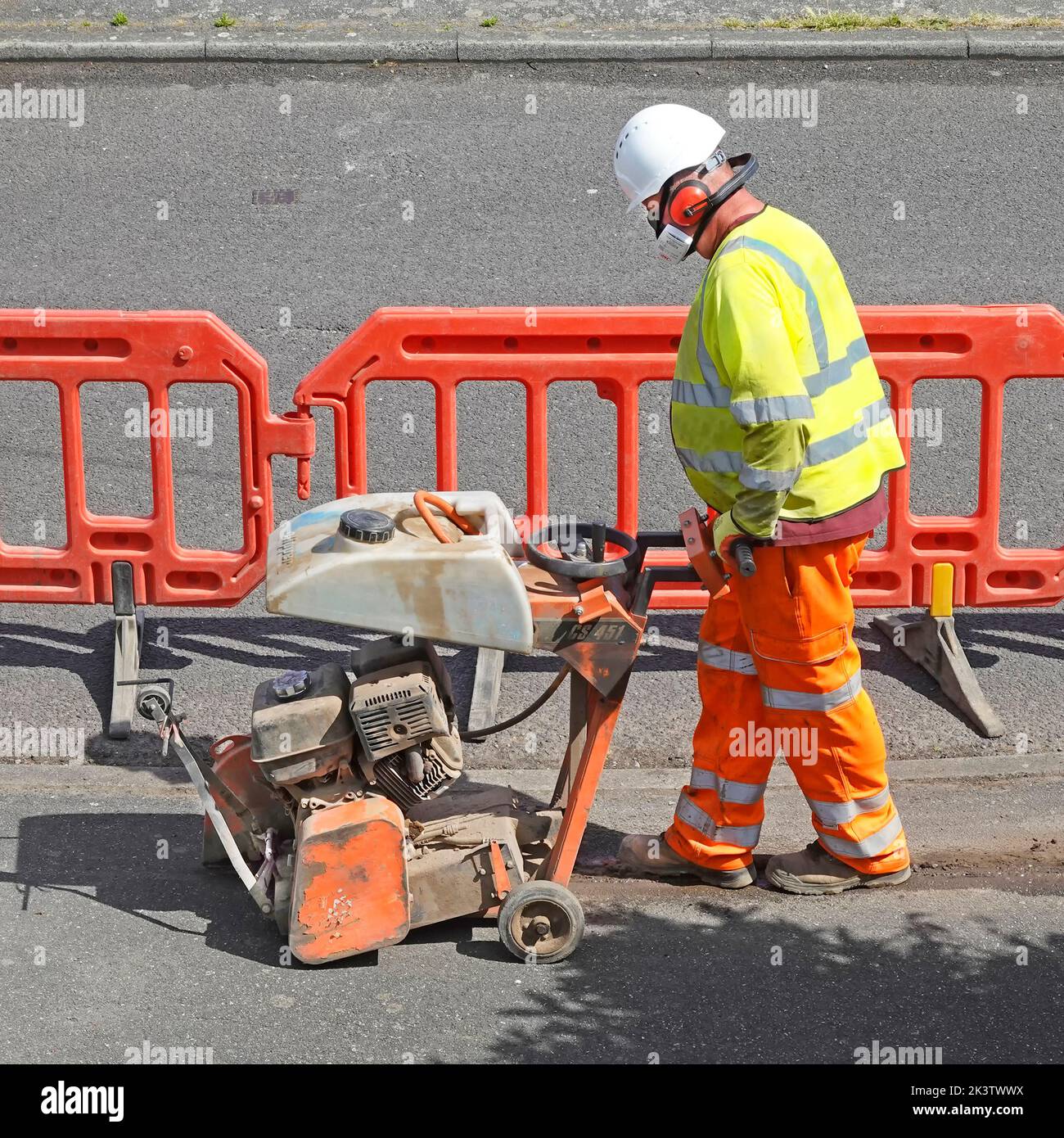 Interlocking safety barriers hi-res stock photography and images - Alamy