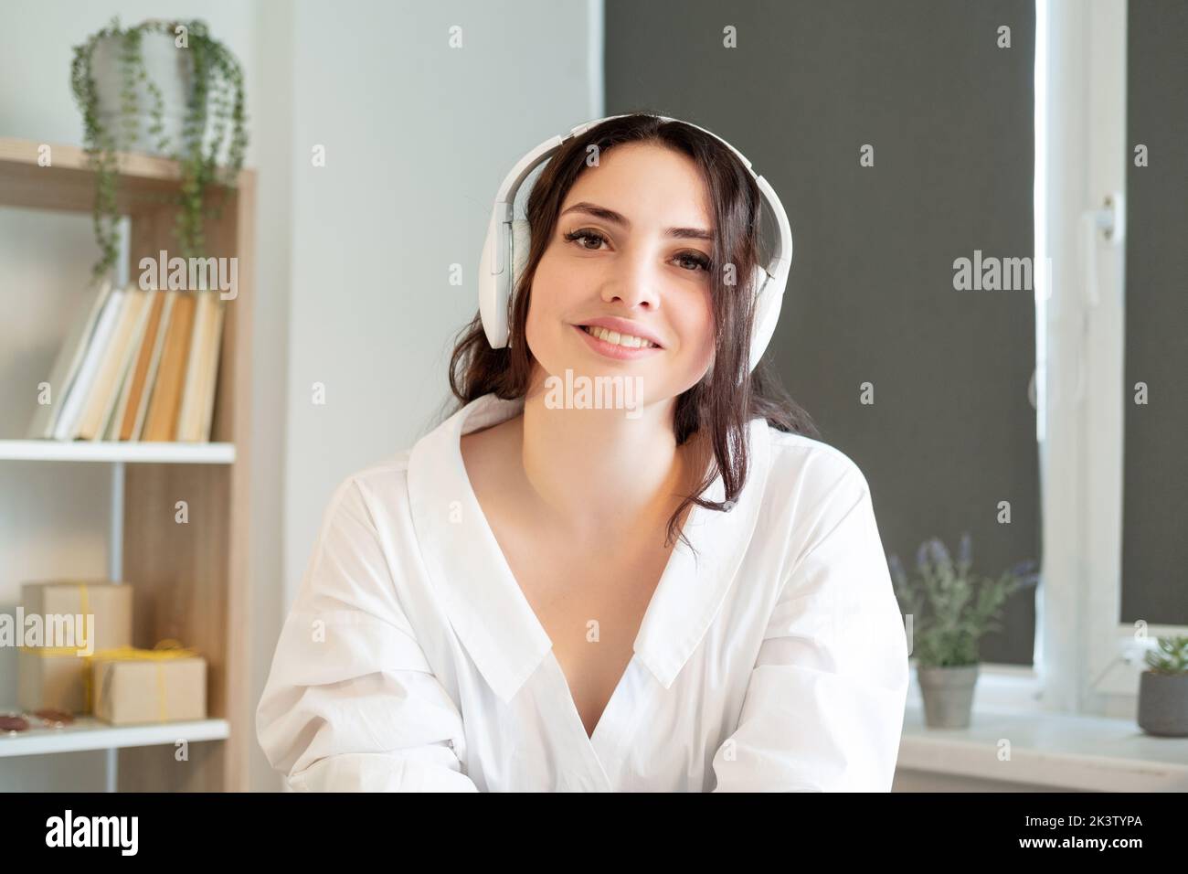 Work online meeting hi-res stock photography and images - Alamy