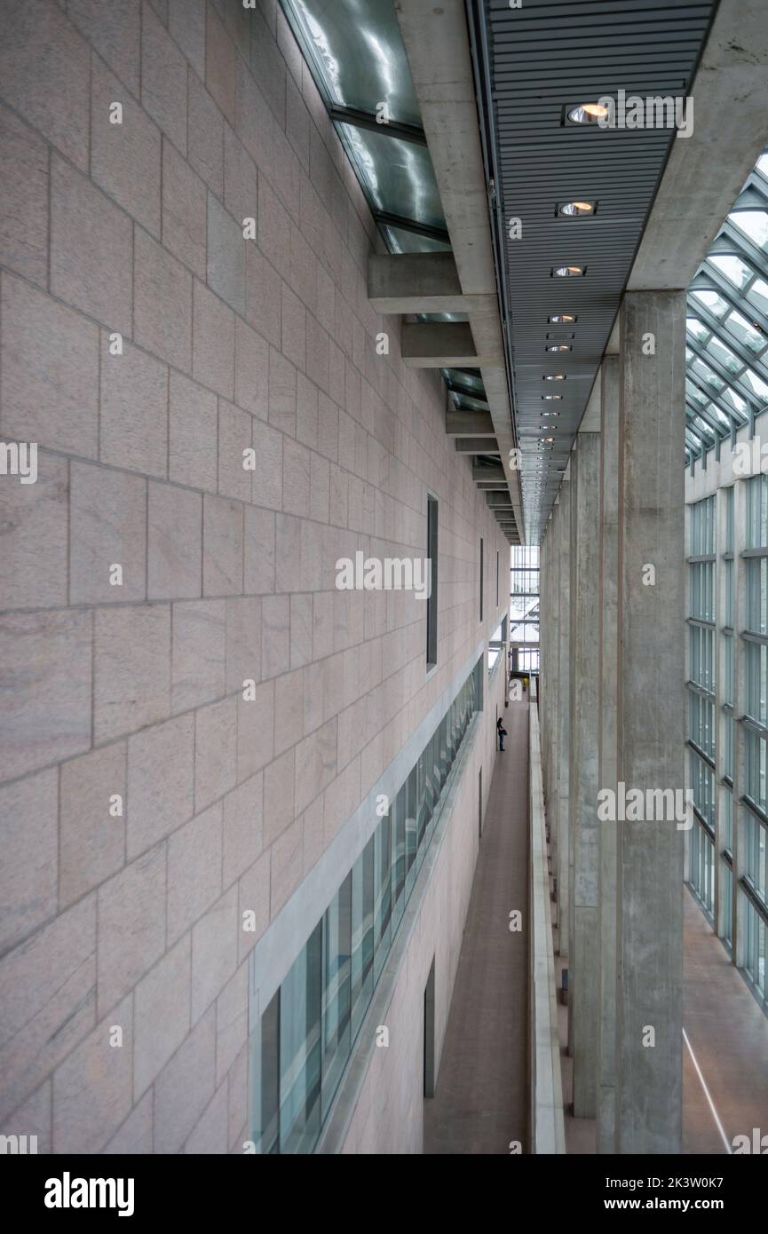The main long corridor inside National Gallery of Canada, Ottawa ...