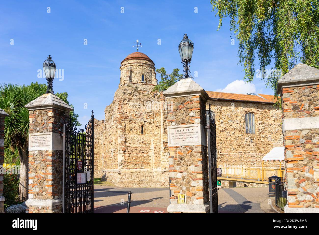 Colchester city status hi-res stock photography and images - Alamy