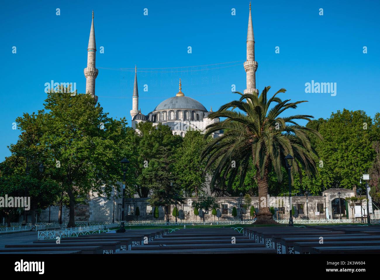 Postcards from around the world hi-res stock photography and images - Alamy