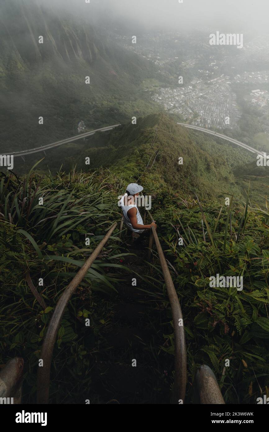 Haiku hawaii stairs hi-res stock photography and images - Alamy