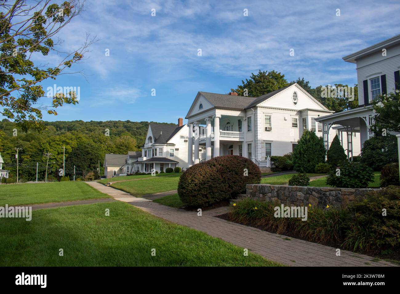 Suburban scene hi-res stock photography and images - Alamy