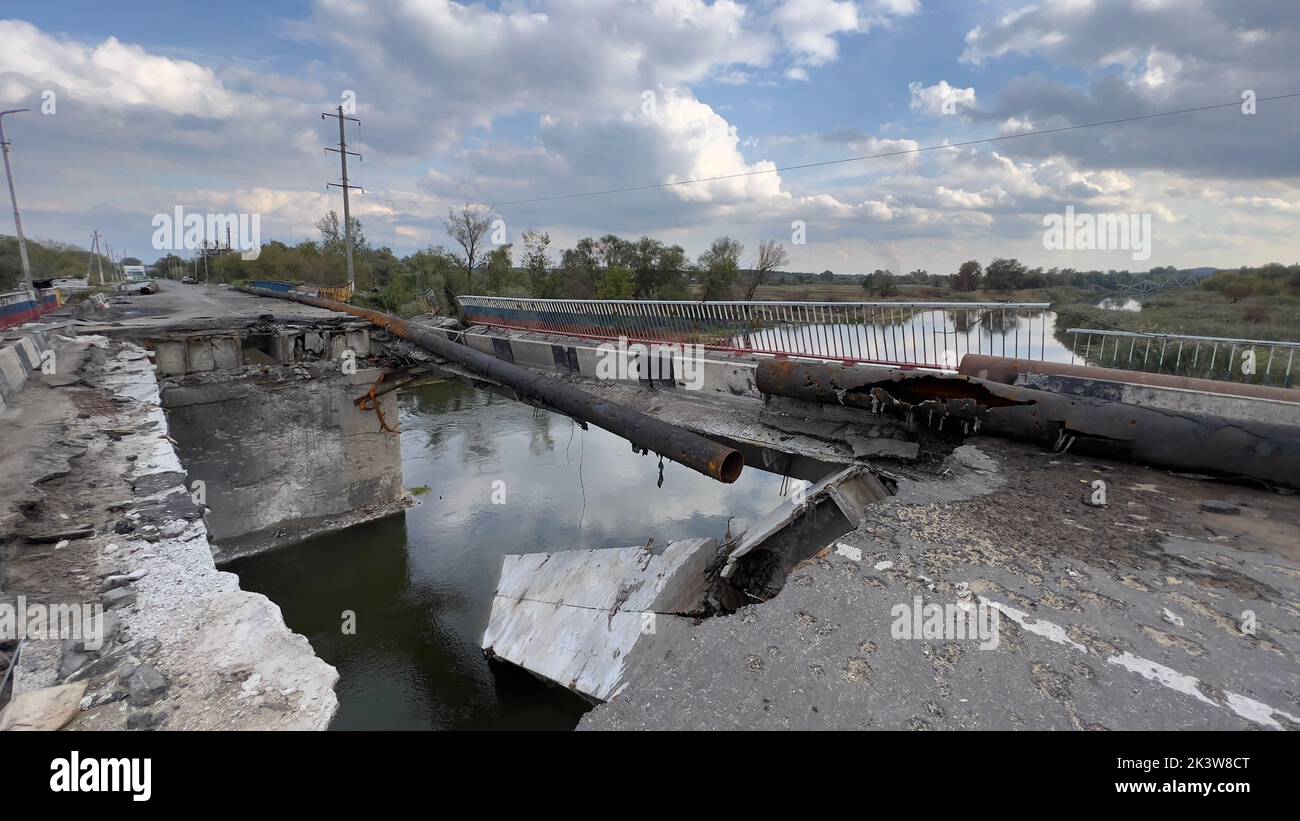 Damaged bridge in Kupiansk, Ukraine, where fighting is still going on ...