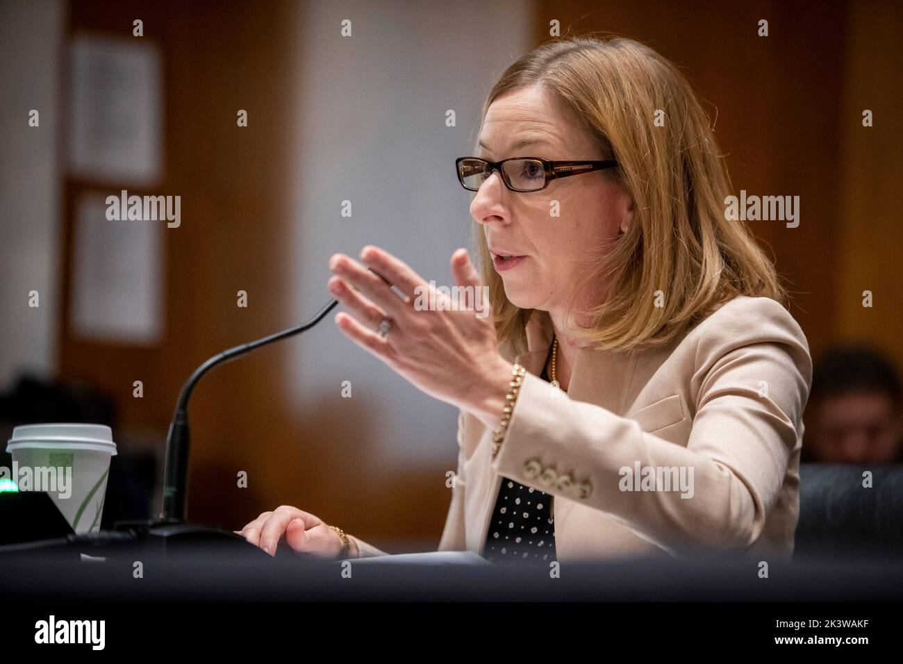 Elizabeth rosenberg hi-res stock photography and images - Alamy