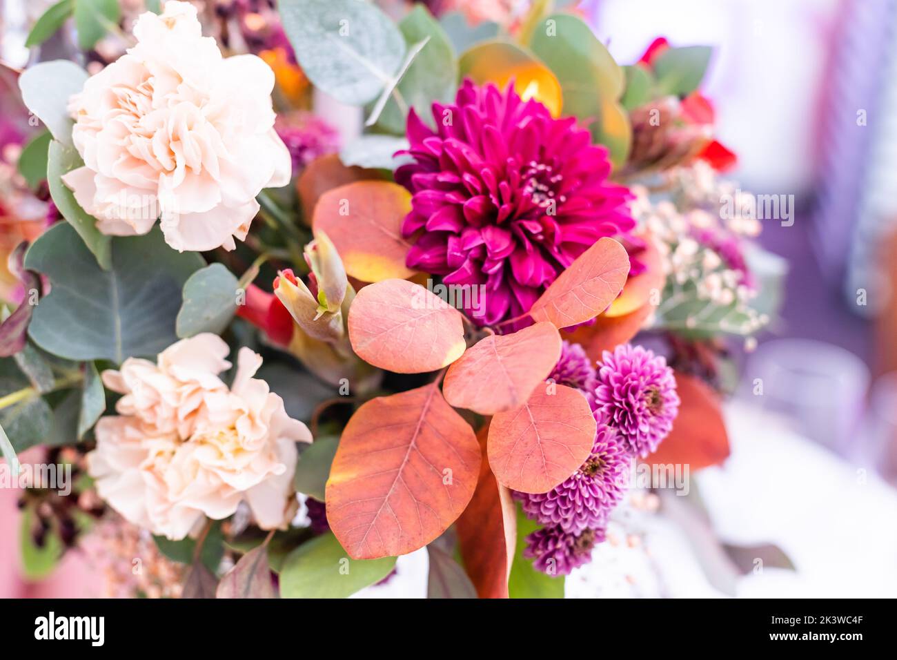 Rustic wedding decoration for festive table with beautiful flower ...