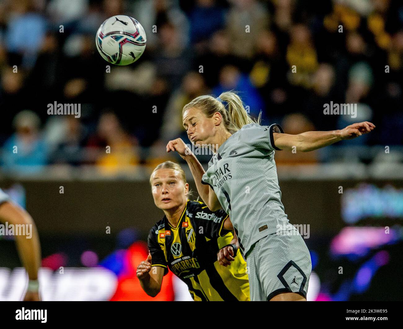 Hacken's Stine Larsen and Paris Amanda Ilestedt during the UEFA Women's ...