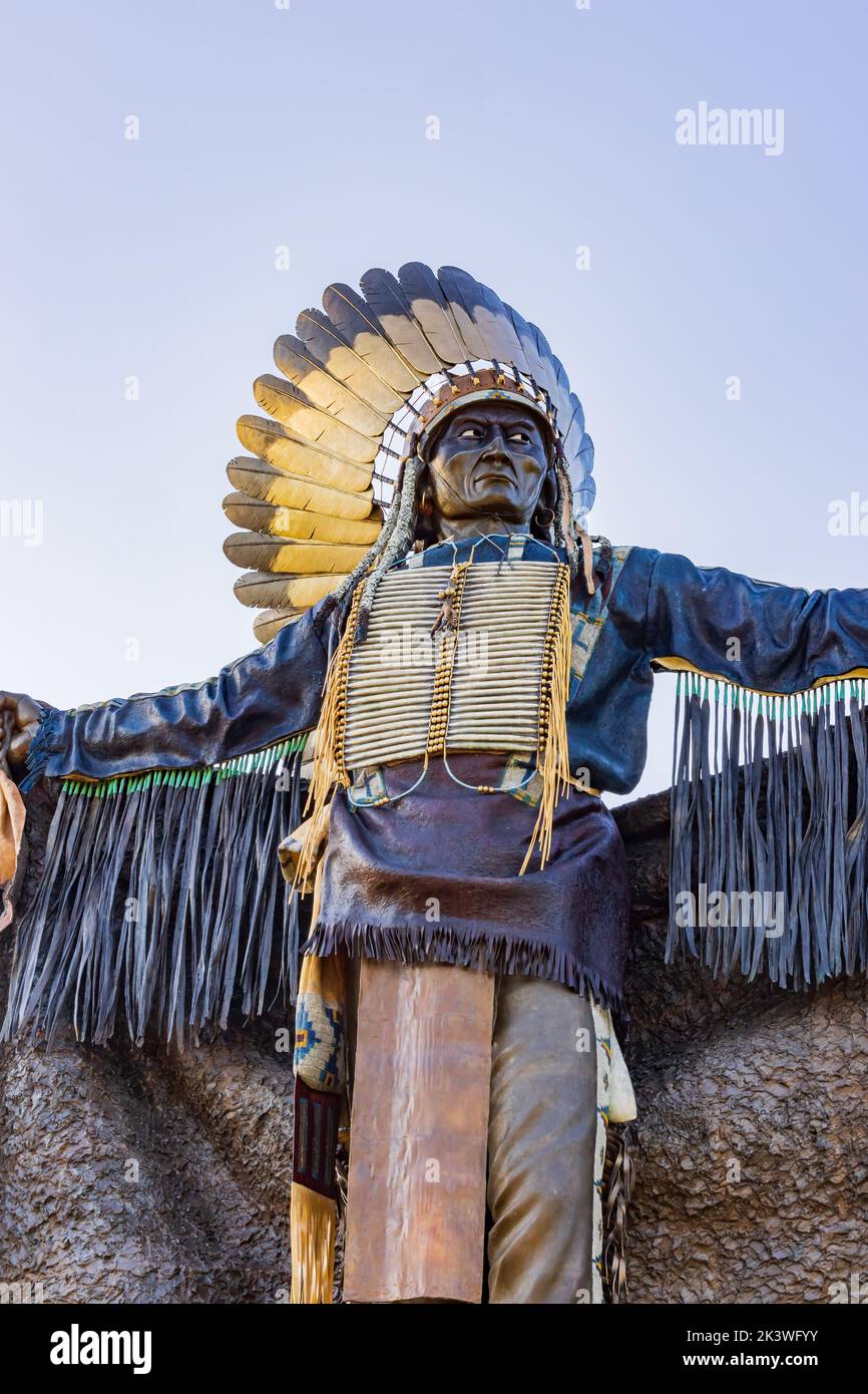 Edmond oklahoma statue hi-res stock photography and images - Alamy