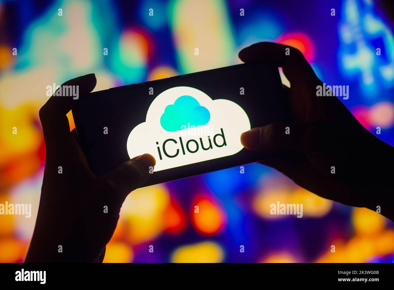 Icloud logo hi-res stock photography and images - Alamy