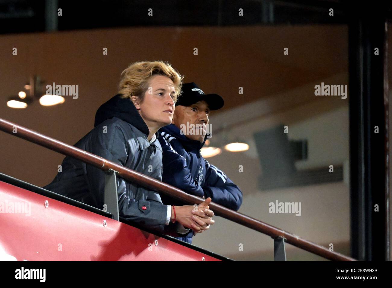 AMSTERDAM - (lr) Daphne Koster and Simon Tahamata during the Women's ...