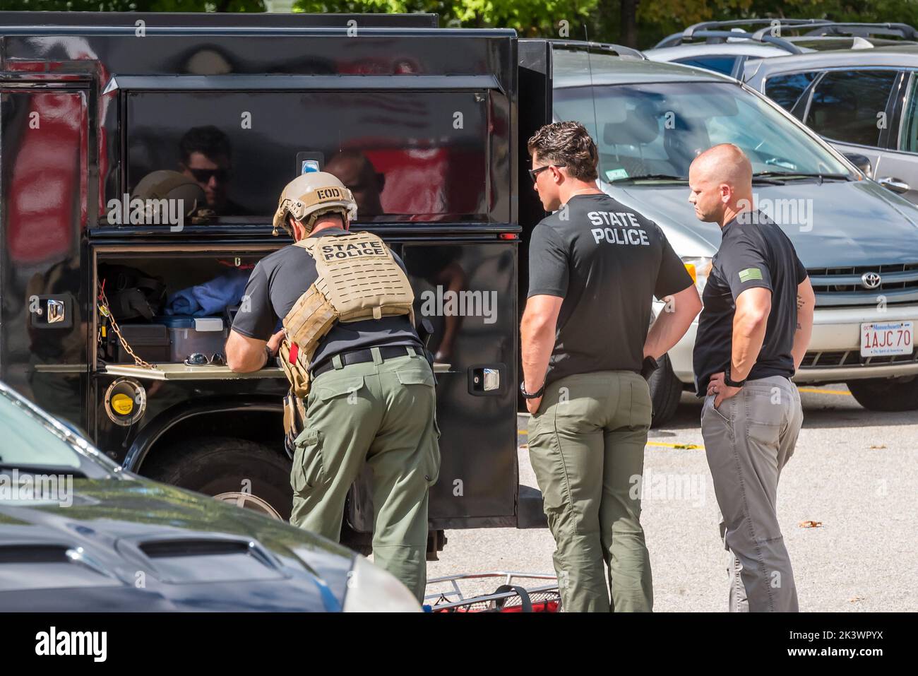 Massachusetts state police bomb squad hi-res stock photography and ...