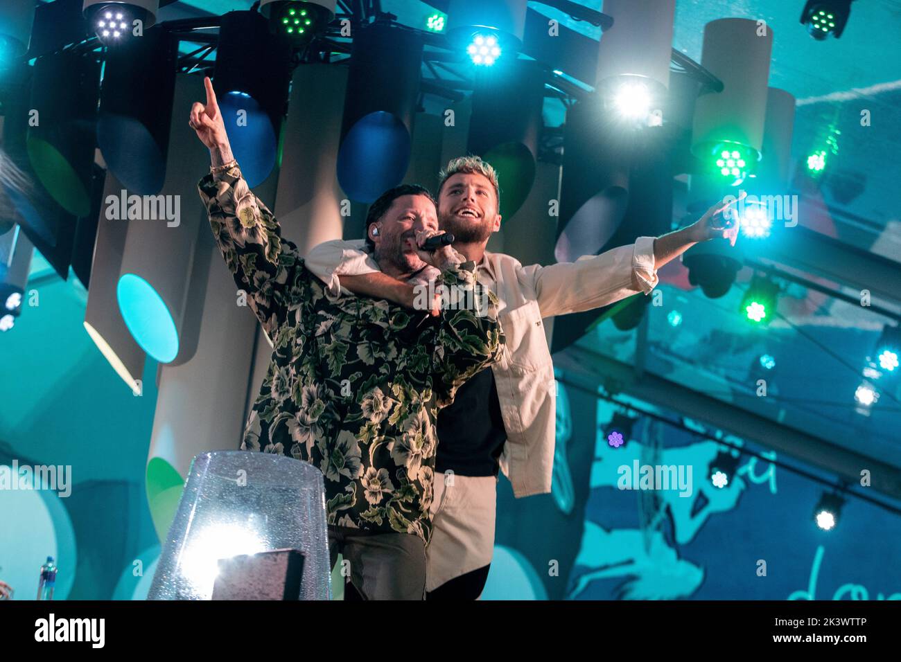 16 stadium concerts hi-res stock photography and images - Alamy