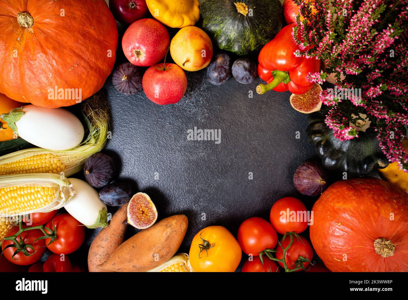 Autumn background with healthy food autumn vegetables and fruits ...