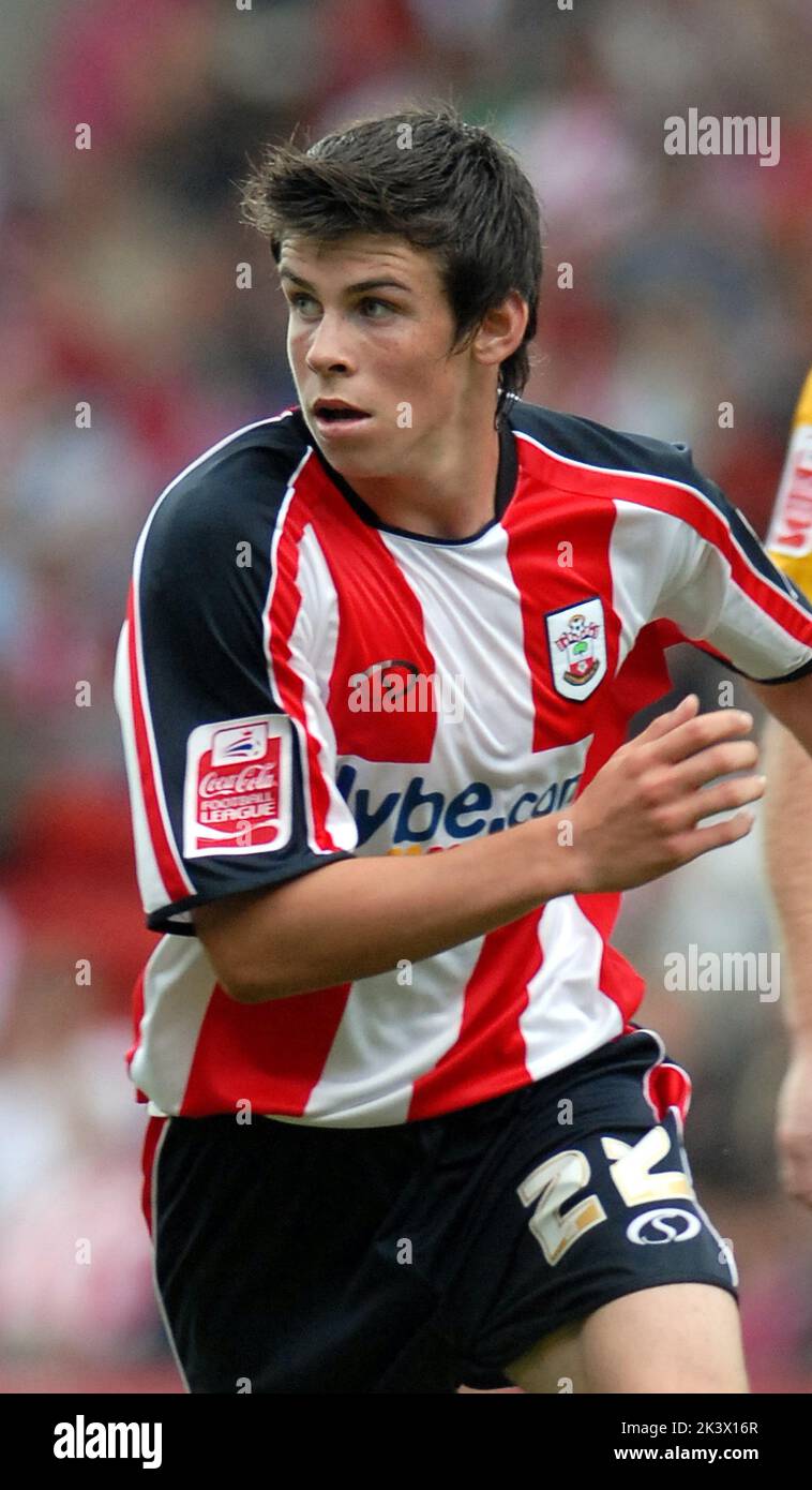 SOUTHAMPTON V WBA GARETH BALE PIC MIKE WALKER, 2006 Stock Photo - Alamy