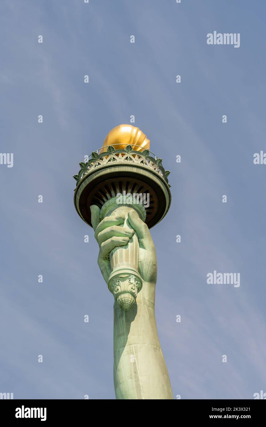 Statue of liberty close up hi-res stock photography and images - Alamy