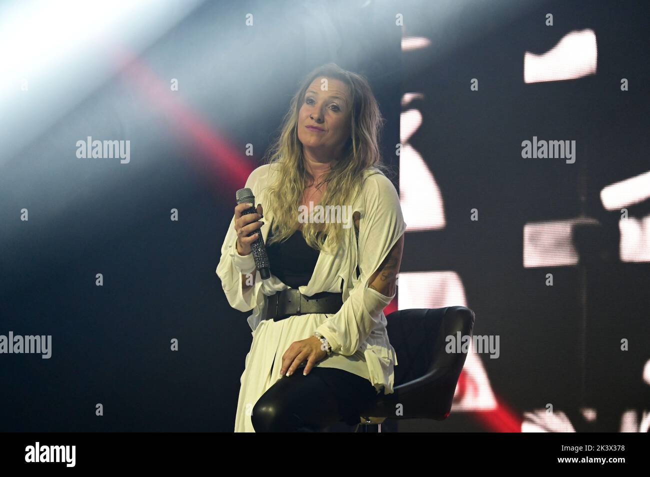 Daniela Ulrich aka Daniela Alfinito bei der "Für unsere Freunde" Tour ...
