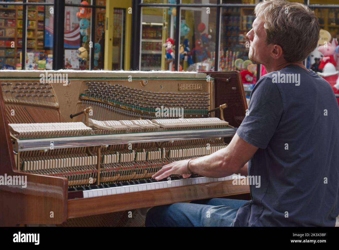 Piano mechanics hi-res stock photography and images - Alamy