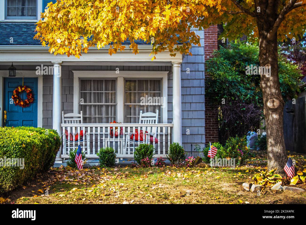 Fall porch flag hi-res stock photography and images - Alamy