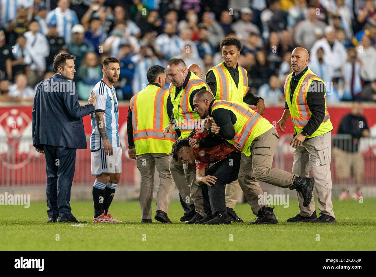 New York, United States. 27th Sep, 2022. Intruder was apprehended by ...
