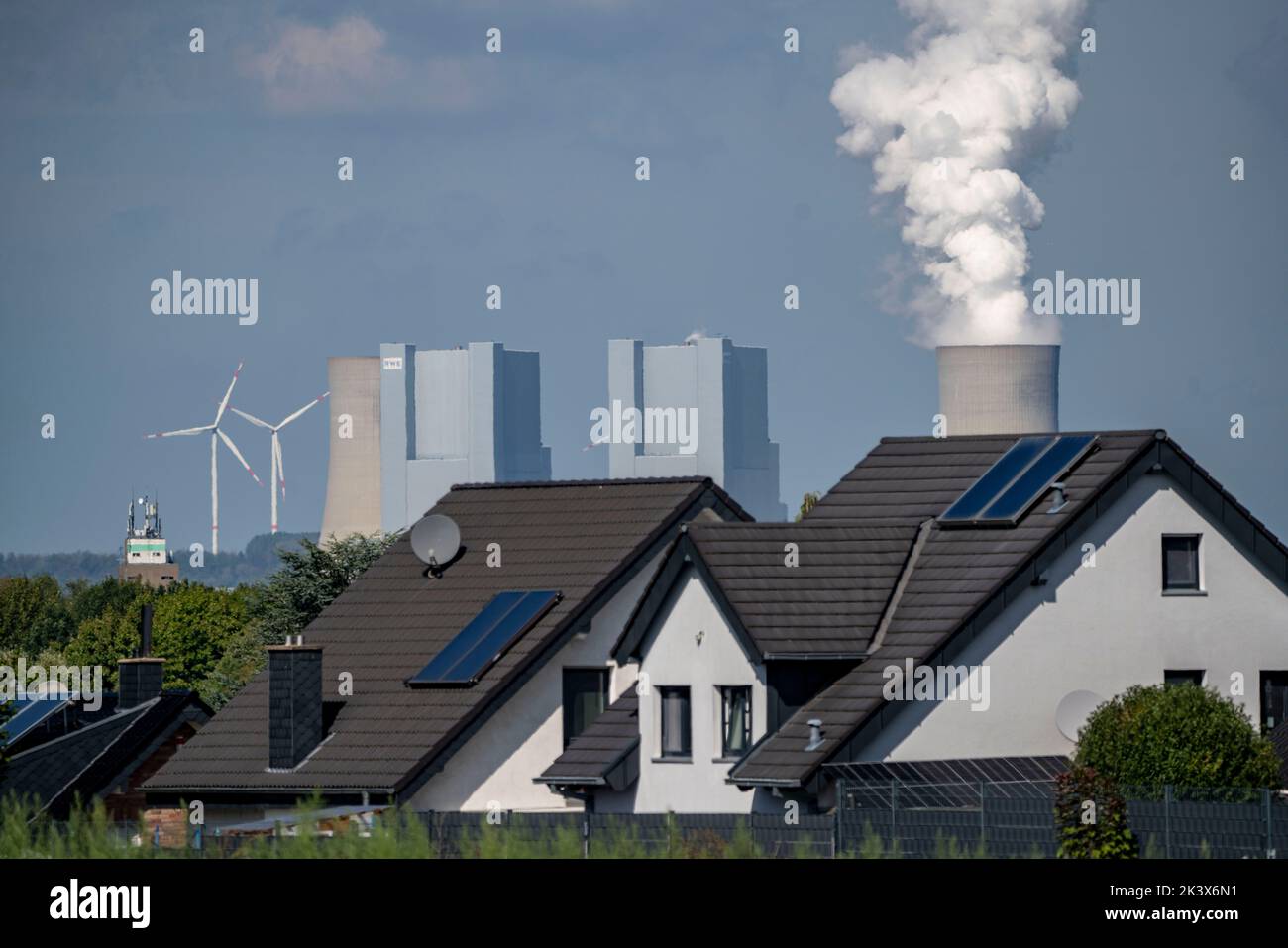 RWE's Neurath lignite-fired power plant, near Grevenbroich, Germany's ...