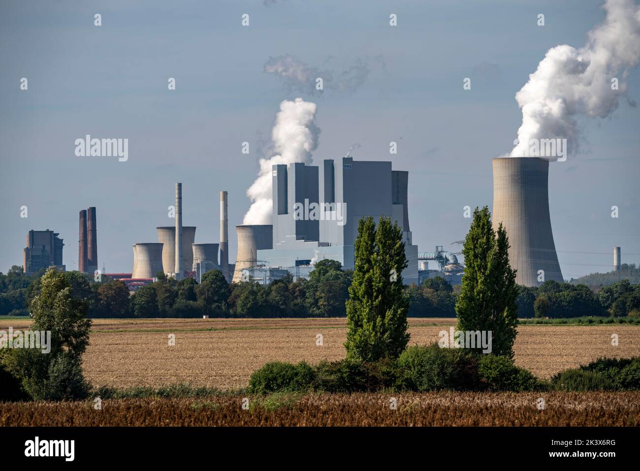 RWE's Neurath lignite-fired power plant, near Grevenbroich, Germany's ...