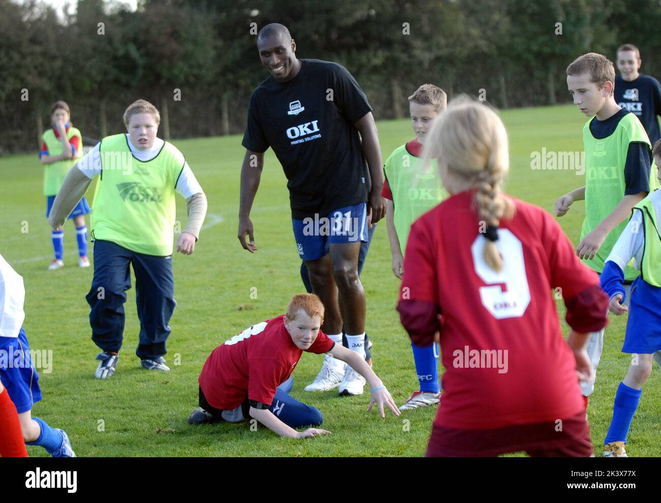 SOL CAMPBELL JOINS IN WITH THE KIDS TO LAUNCH THE OKI STREET SIXES AT ...