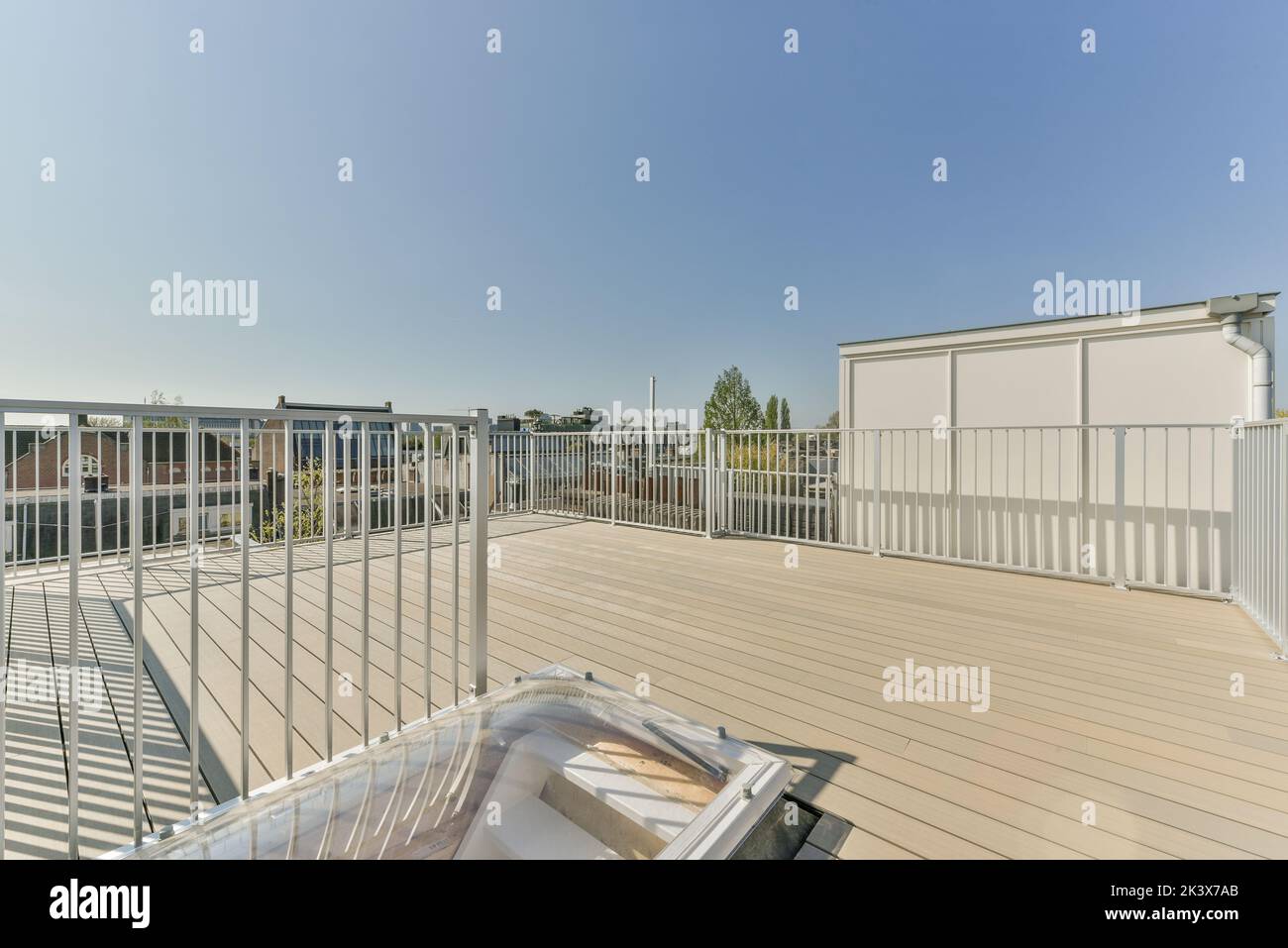 Modern open plan building hi-res stock photography and images - Alamy