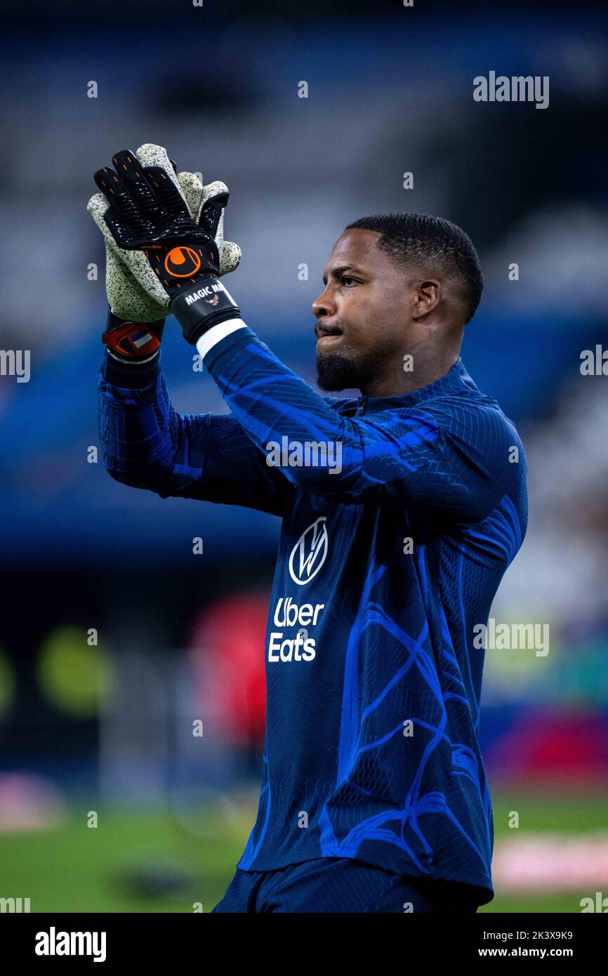 PARIS, FRANCE - SEPTEMBER 22: Mike Maignan of France during the UEFA ...