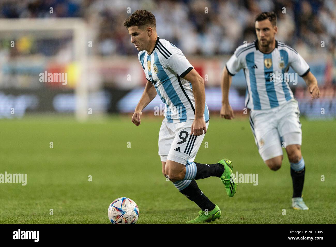 Football player julian alvarez hi-res stock photography and images - Alamy