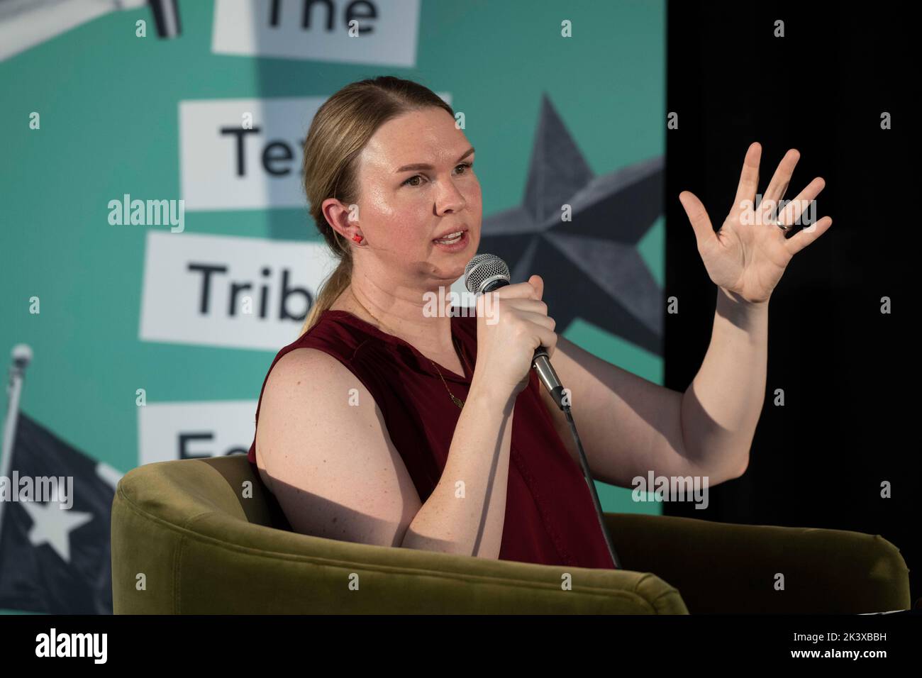 Austin, TX, USA. 24th Sep, 2022. Investigative journalist and podcaster ...