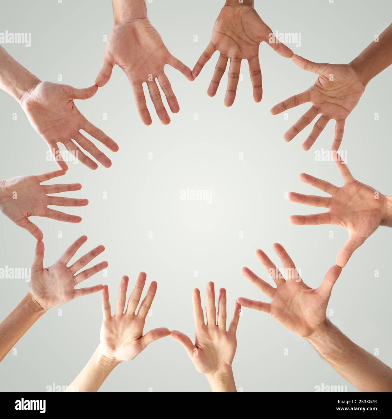 Hands in a circle hi-res stock photography and images - Alamy