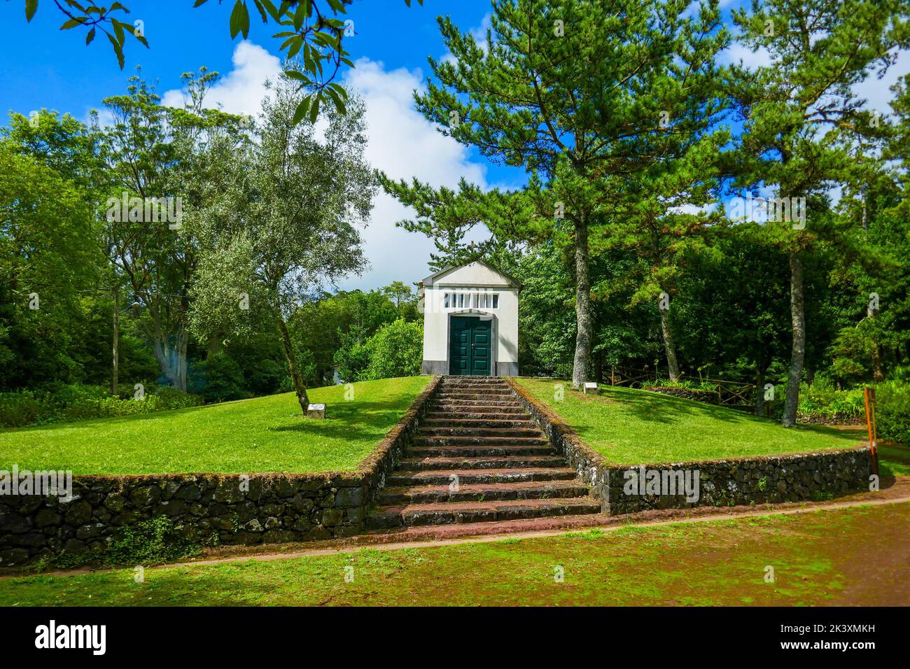 A nice building in the Reserva Florestal de Recreio do Pinhal da Paz ...