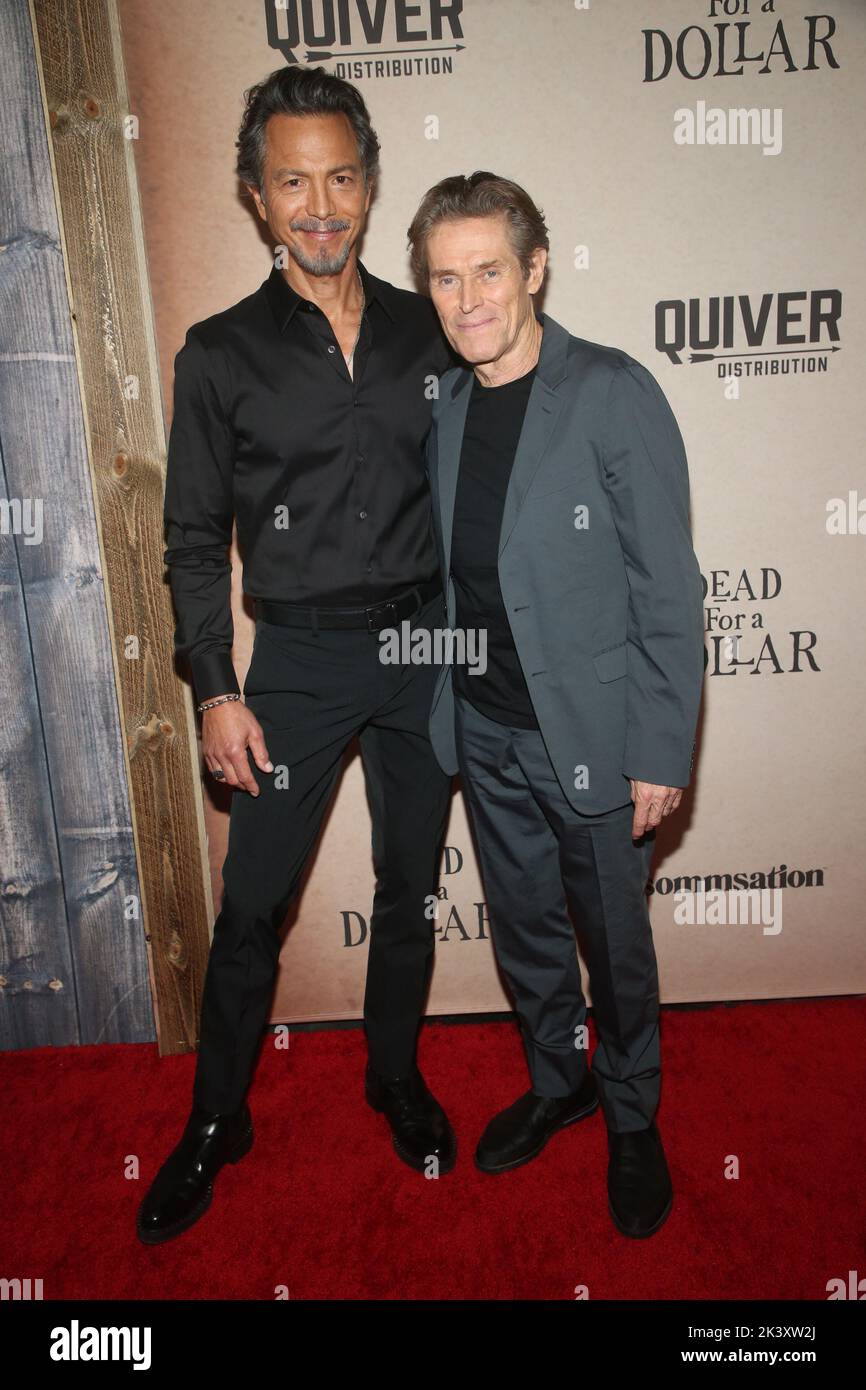 Willem dafoe and benjamin bratt hi-res stock photography and images - Alamy