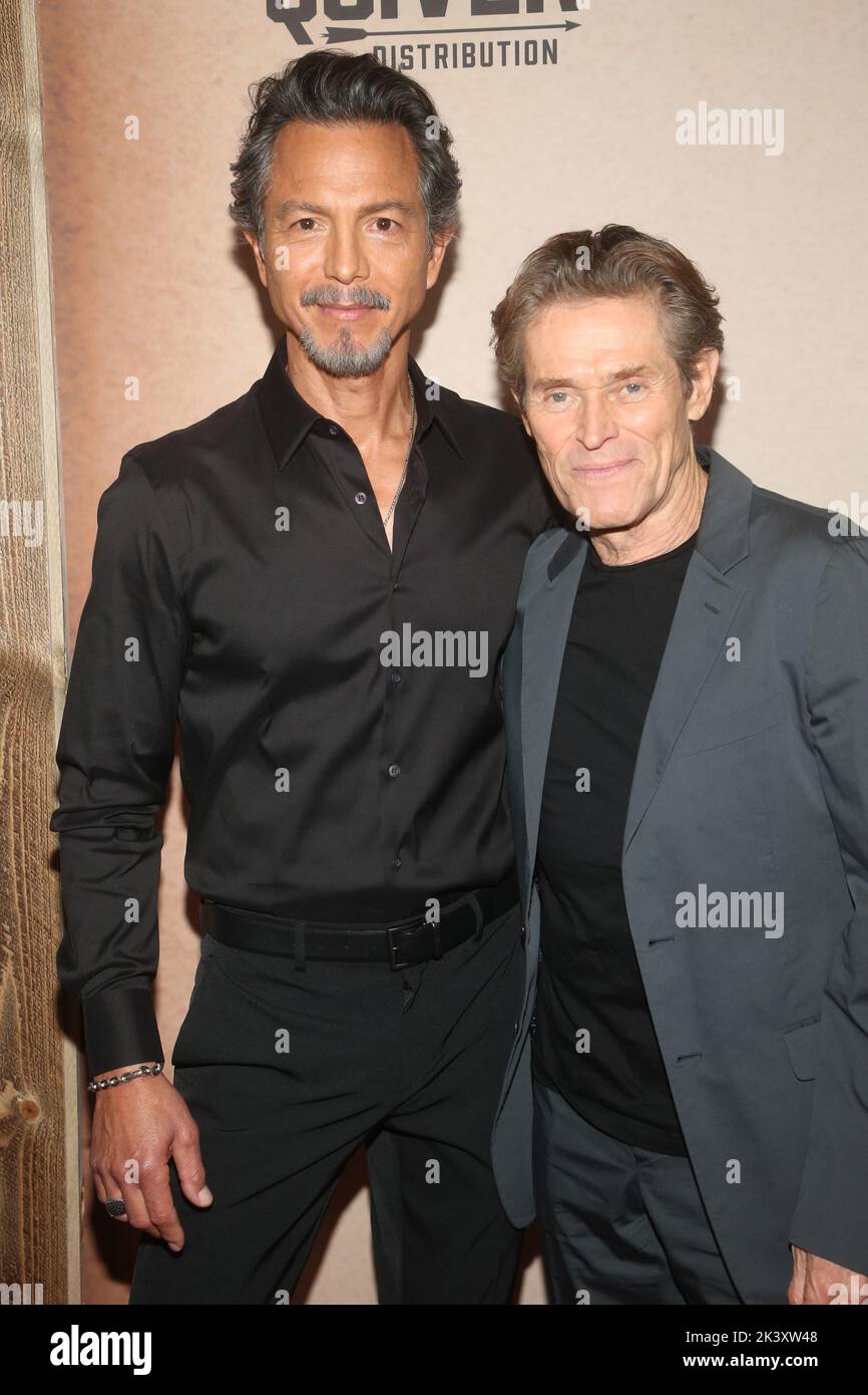 Willem dafoe and benjamin bratt hi-res stock photography and images - Alamy