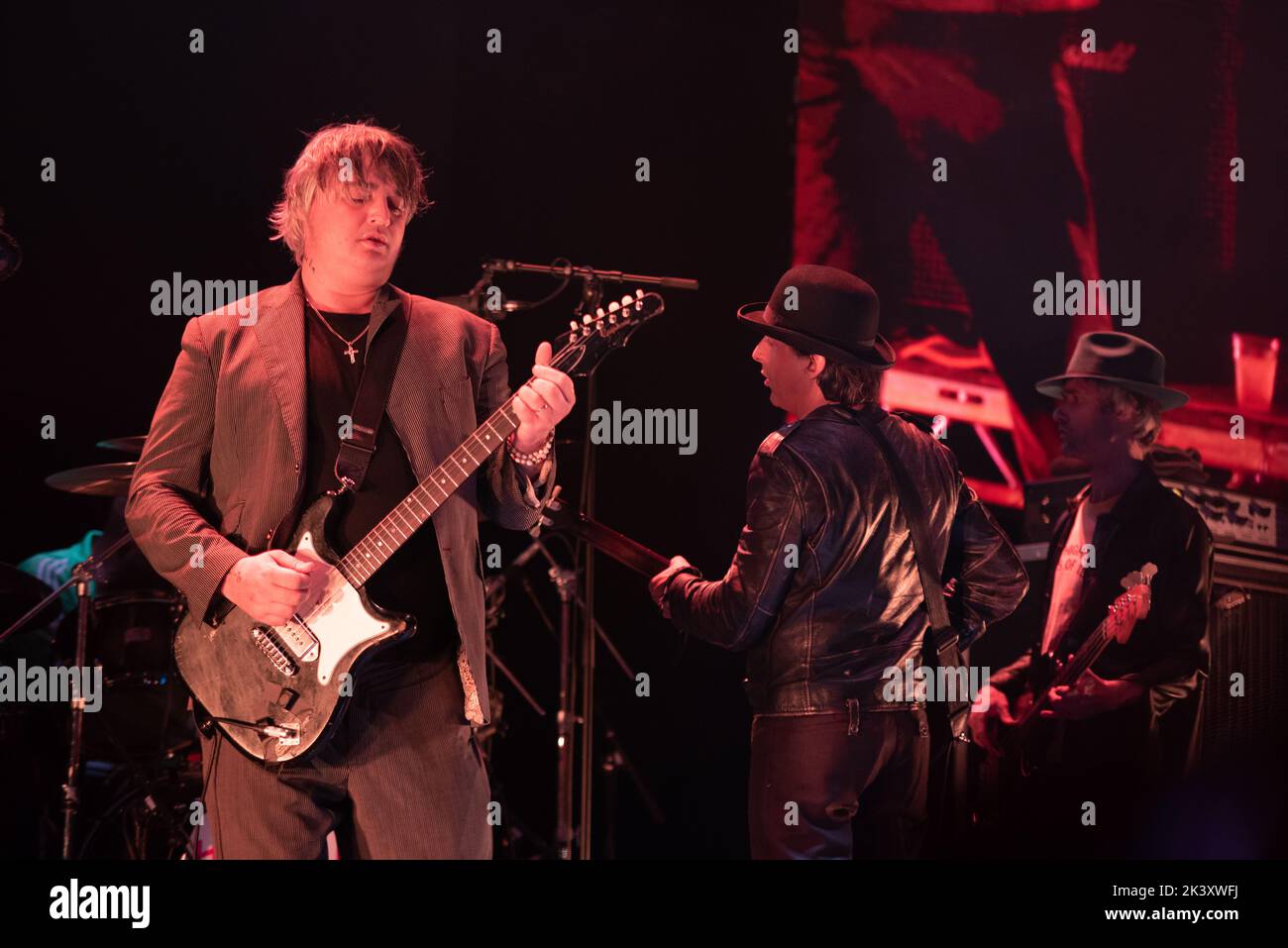 Peter doherty carl barat hi-res stock photography and images - Alamy