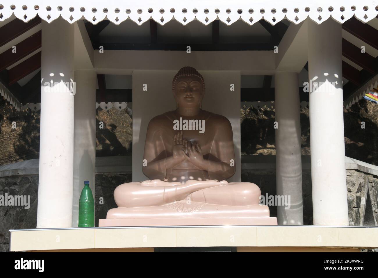 Aluthepola Ganekanda Raja Maha Vihara is an old Buddhist temple in ...